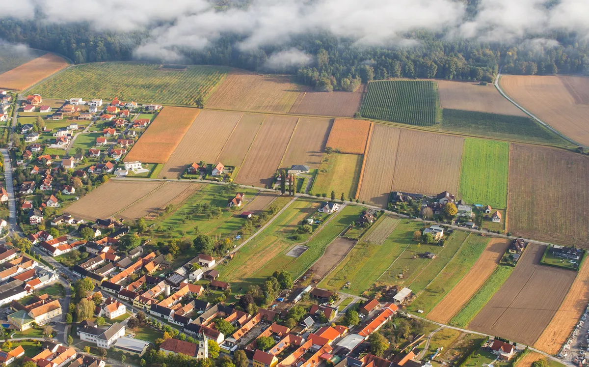 Transform your maps and geographic information system (GIS) work into ...